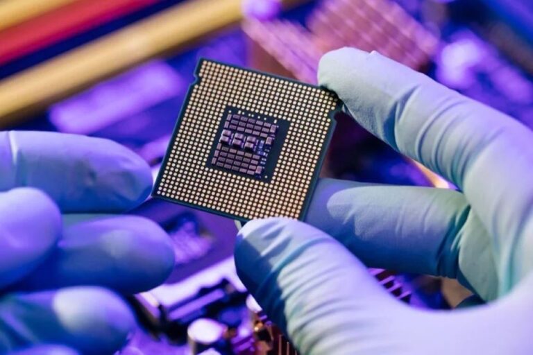 Global Semiconductor Revenue Grew 21% in 2025: Gartner