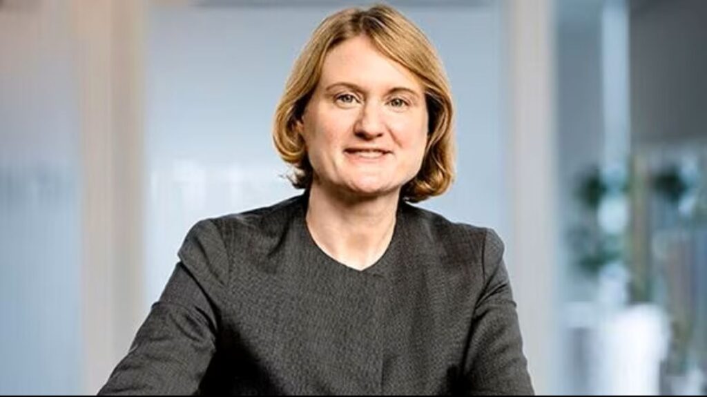 Oracle Appoints Hilary Maxson as new CFO
